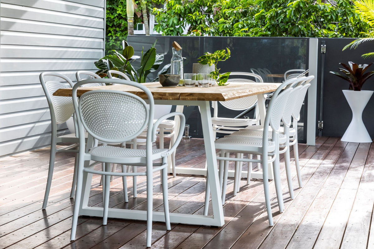 Dining Tables – Ostela